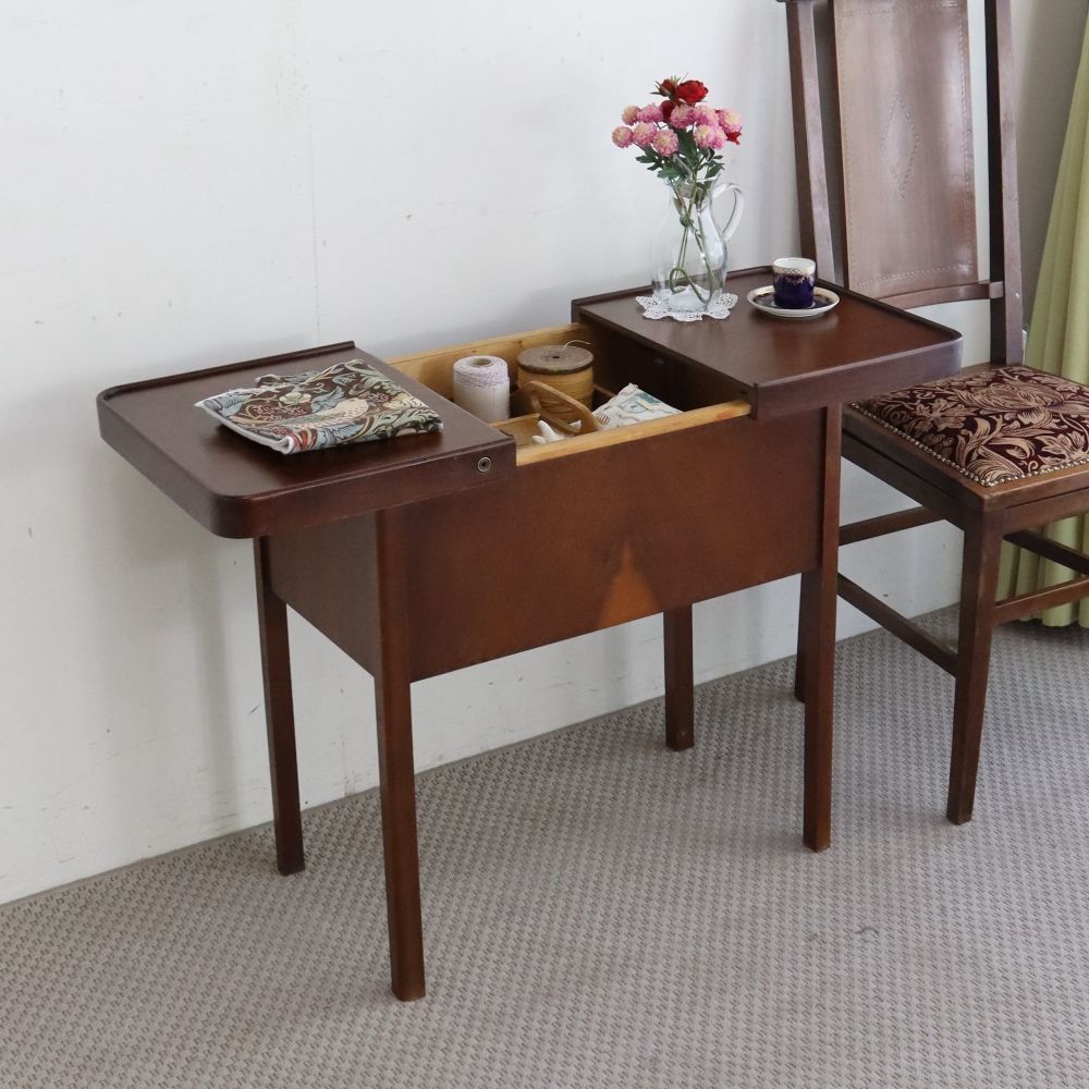 仕掛けが楽しい♪ ソーイングボックス VC106-120 – アンティーク家具と雑貨の店 ビクトリアンクラフト