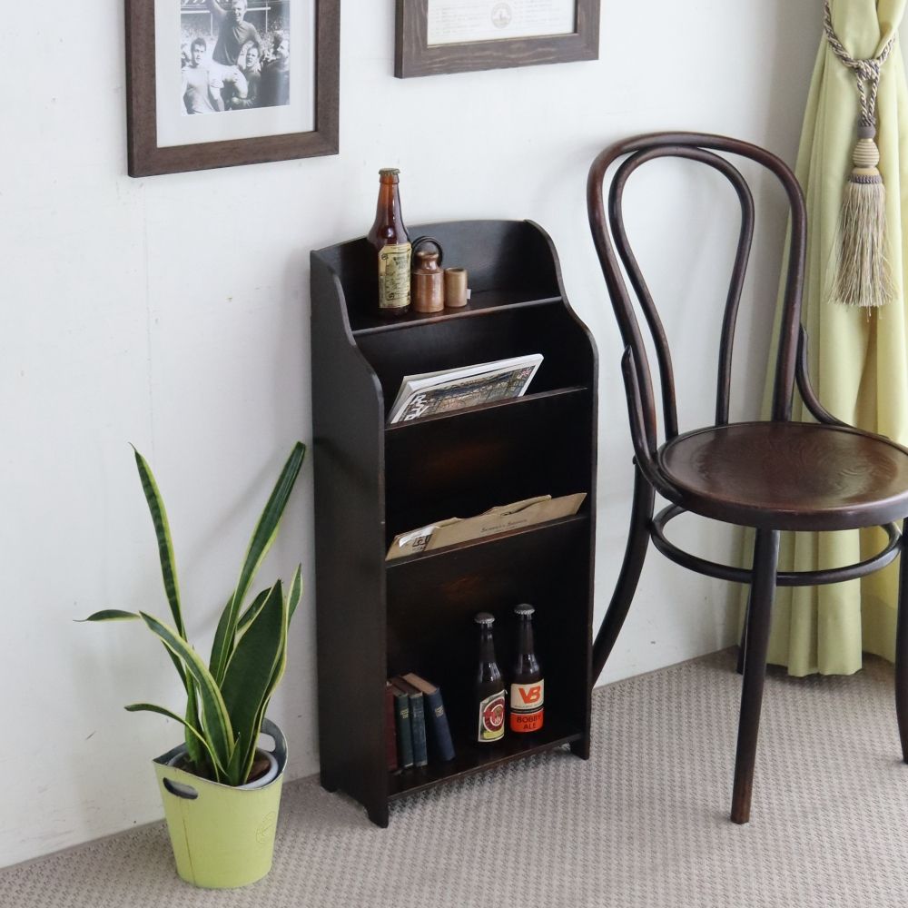 通路に置けちゃう薄型♪ マガジンラック VC107-035 – アンティーク家具と雑貨の店 ビクトリアンクラフト