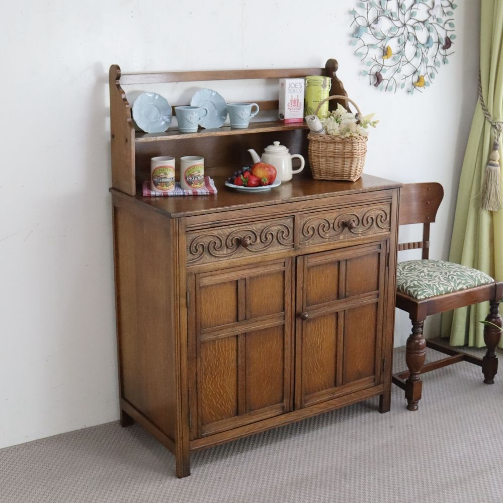 使い勝手も抜群です♪ 可愛い食器棚/カップボード VC107-077｜アンティーク家具 – アンティーク家具と雑貨の店 ビクトリアンクラフト