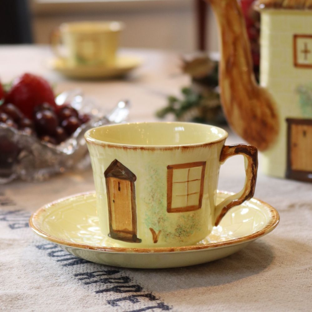 可愛いコテージハウス♪ コテージウェアカップ＆ソーサー VC108-194002 – アンティーク家具と雑貨の店 ビクトリアンクラフト