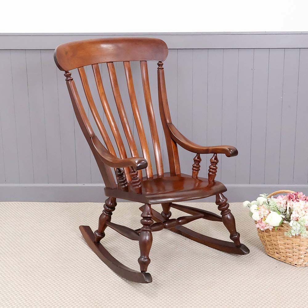 座って・揺らしてホッと一息♪ ロッキングチェア VC112-065 – アンティーク家具と雑貨の店 ビクトリアンクラフト